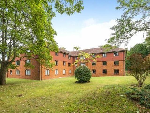 2 Bedroom Flat For Sale In Surrey
