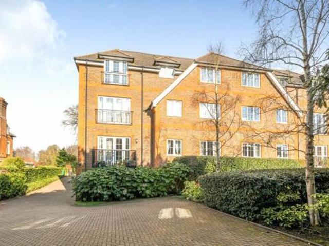 2 Bedroom Flat For Sale In Surrey