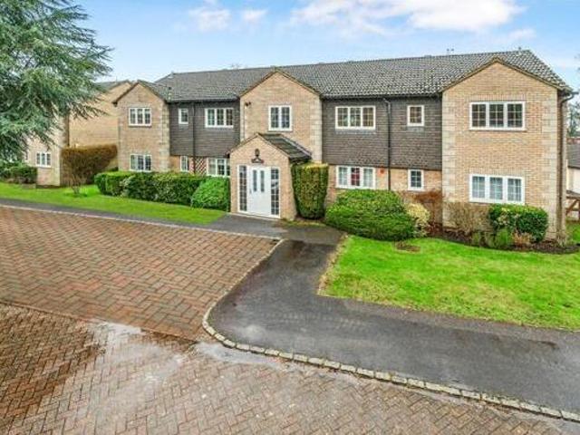 2 Bedroom Flat For Sale In Surrey