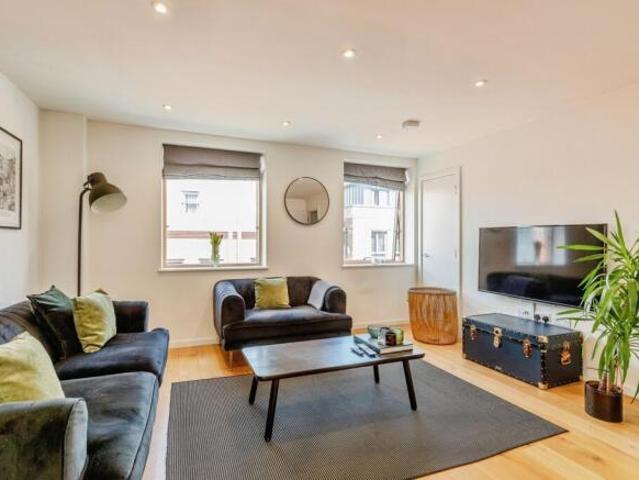 2 bedroom flat for sale in Surrey Street, BRISTOL, BS2