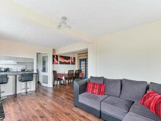 2 Bedroom Flat For Sale In Sutton