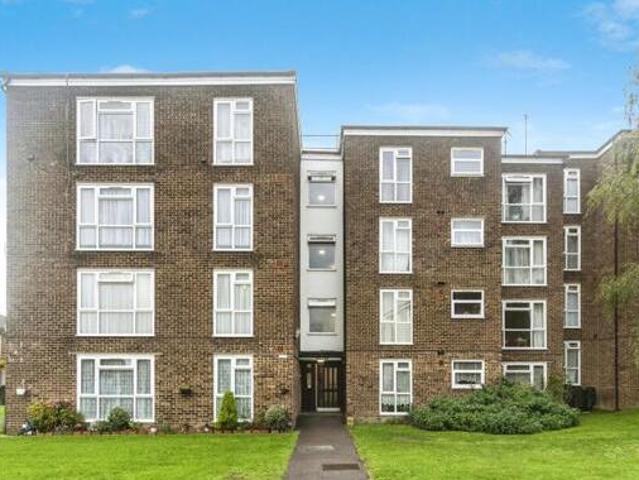 2 Bedroom Flat For Sale In Sutton