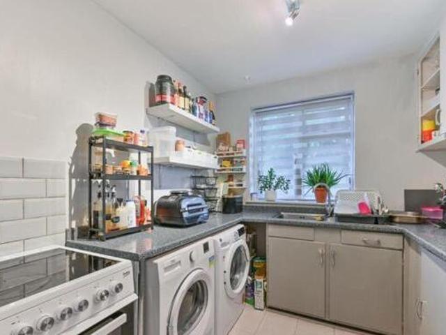 2 Bedroom Flat For Sale In Sutton Common, Sutton