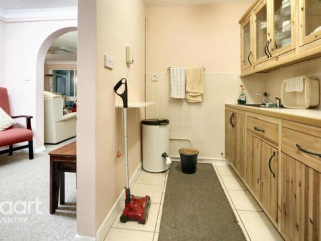 2 bedroom flat for sale in Sutherland Avenue, Coventry, CV5