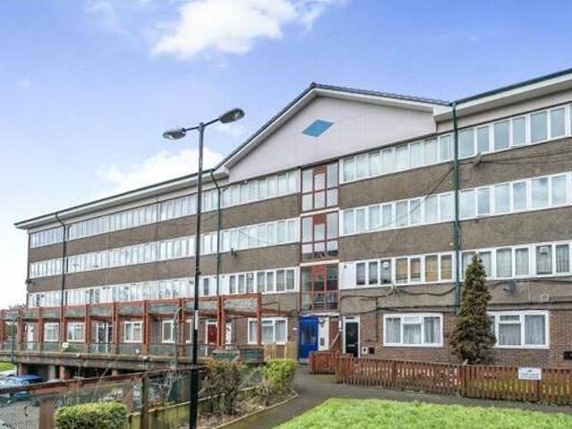2 Bedroom Flat For Sale In Sydenham, London