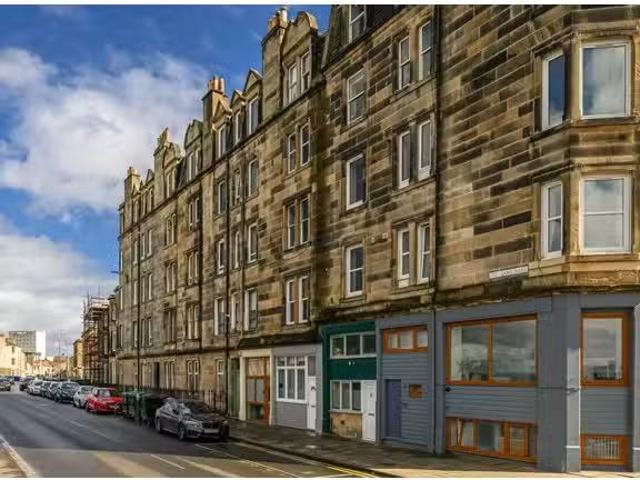 2 bedroom flat for sale, Starbank Road, Newhaven, Edinburgh.