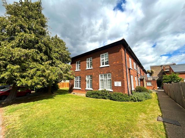 2 Bedroom Flat for rent at Astra Court West, Hornchurch, Essex