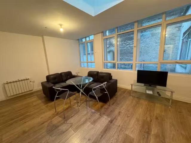 2 bedroom flat for rent in 40 Great Charles Street, Queensway.