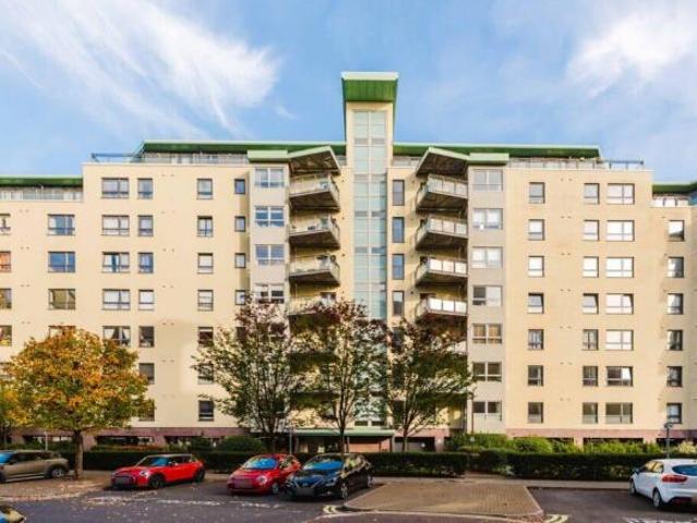 2 bedroom flat for rent in 4149L Portland Gardens, Edinburgh, EH6 6NQ, EH6