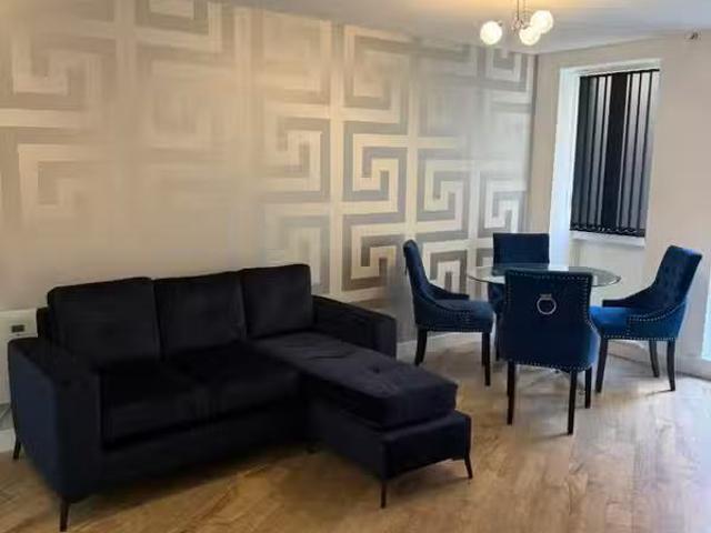 2 bedroom flat for rent in 41 Esinteraction Street, Birmingham.