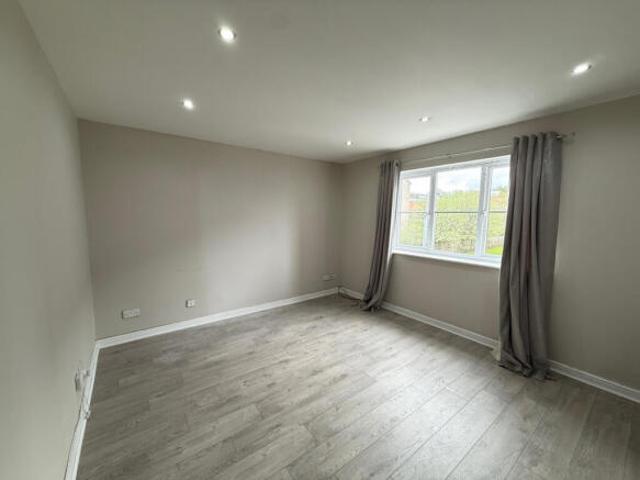 2 bedroom flat for rent in 42 Eversley Street, G32