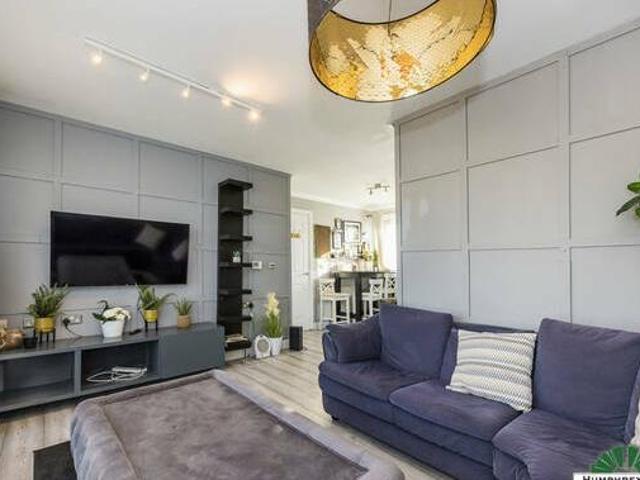 2 bedroom flat for rent in 42 Leven Road E14 0GY E14