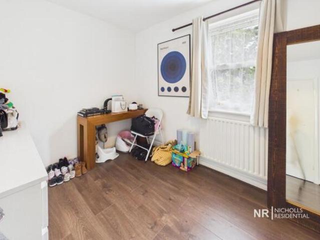 2 bedroom flat for rent in 440 London Road, North Cheam, Sutton, Surrey. SM3