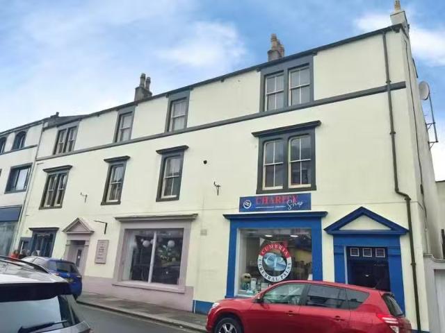 2 bedroom flat for rent in 4 Station Street, birdermouth, Cumb.