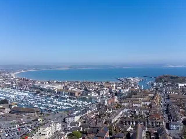 2 bedroom flat for rent in 4 Wyke Road, Weymouth, DT4