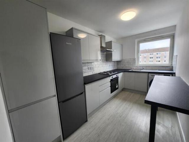 2 bedroom flat for rent in 50 Pollokshaws Road Glasgow, G41 1PY, G41