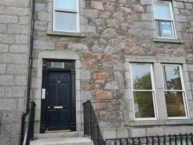 2 bedroom flat for rent in 52 Dee Street, Flat 4, Aberdeen, AB.
