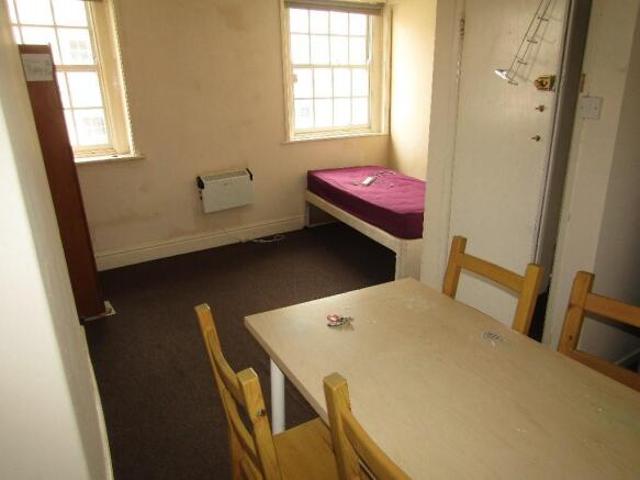 2 bedroom flat for rent in 58A Bath Street, Leamington Spa, Warwickshire, CV31