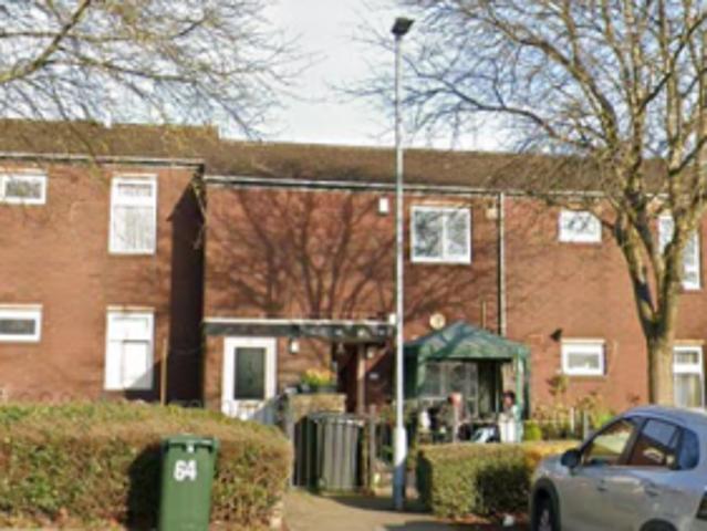 2 bedroom flat for rent in 60 Welham Walk, Bradford, BD3