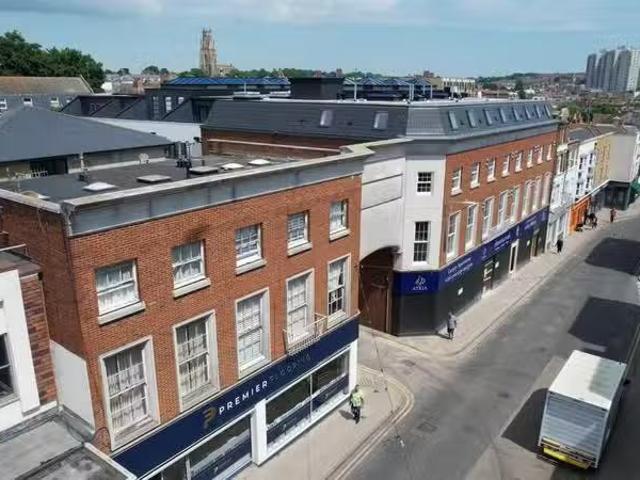 2 bedroom flat for rent in 61 Queen Street, Ramsgate, CT11