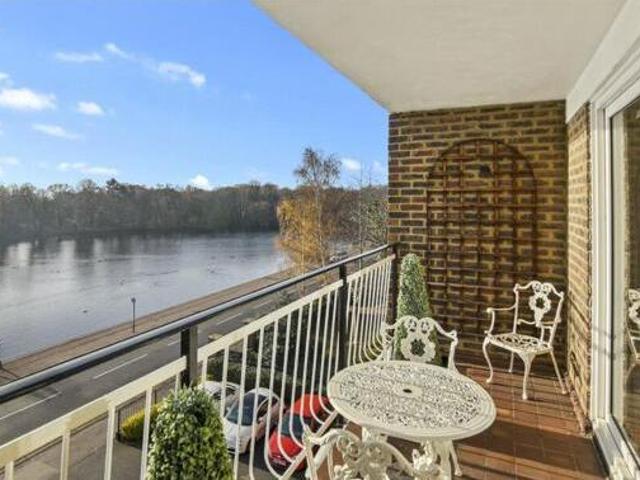 2 Bedroom Flat For Rent In 61 Snaresbrook Road, London