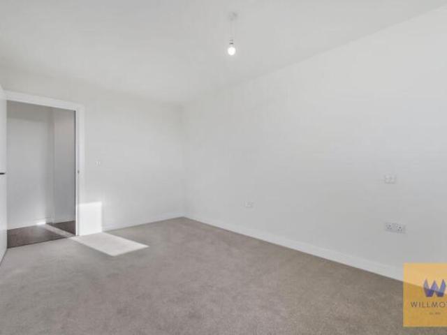 2 bedroom flat for rent in 643 Kingston Road, Raynes Park, SW20