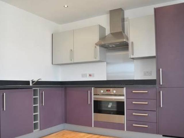 2 bedroom flat for rent in 65 Walsworth Road Hitchin SG4