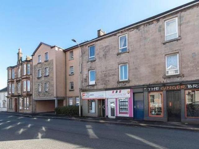 2 bedroom flat for rent in 66 East Clyde Street Helensburgh G84