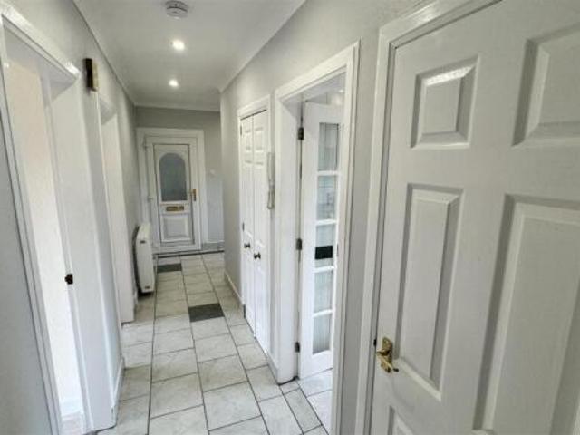 2 bedroom flat for rent in 6 Kings Drive, Newton Mearns, G77 5JA, G77