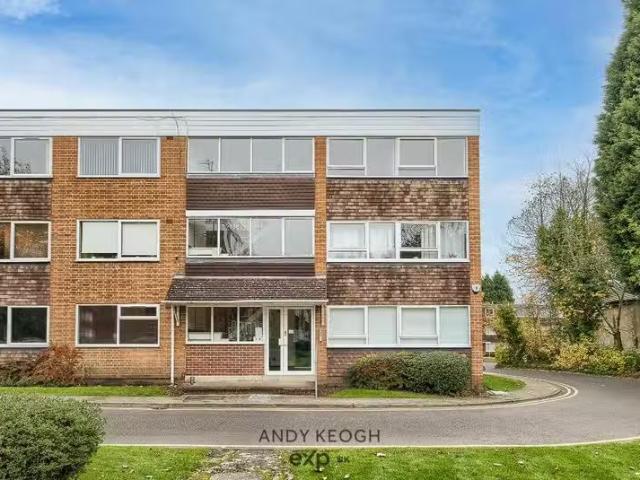 2 bedroom flat for rent in 6 Kingston Court, Lichfield Road, S.