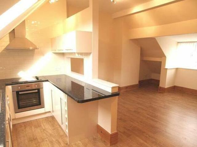 2 bedroom flat for rent in 704A Abbeydale Road Abbeydale S7 2BL S7