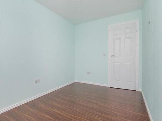 2 bedroom flat for rent in 93T Arneil Drive, Edinburgh, EH5 2GS, EH5