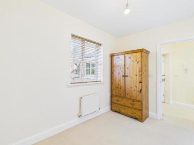 2 bedroom flat for rent in 92 Middlewood Close Solihull, B91