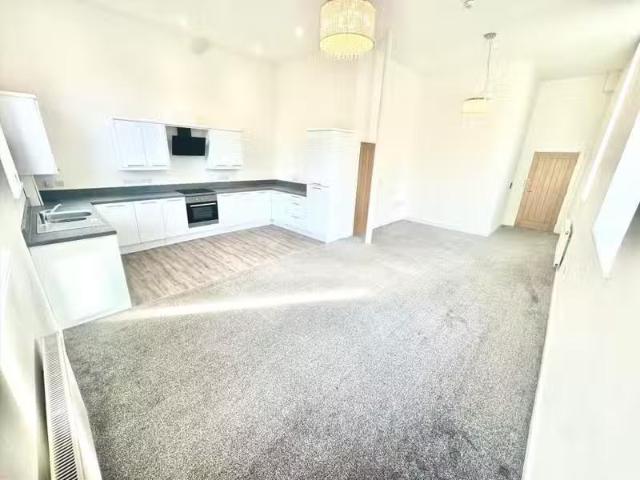 2 bedroom flat for rent in 96 Watery Lane, Darwen, Lancashire.