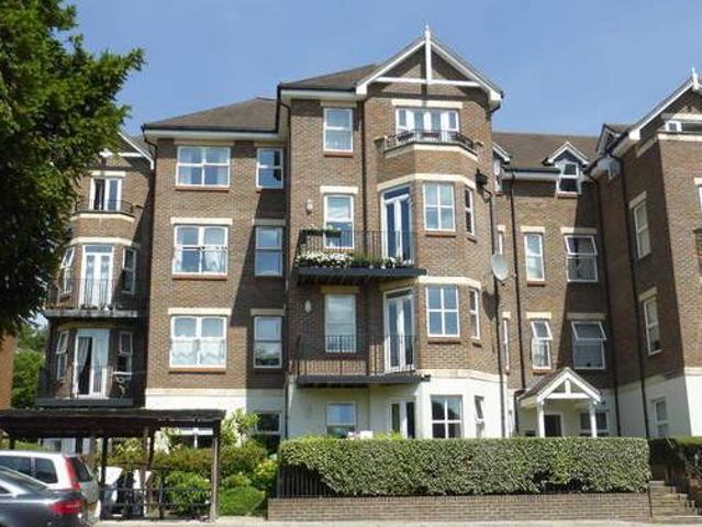 2 bedroom flat for rent in 9 Fusion RH1
