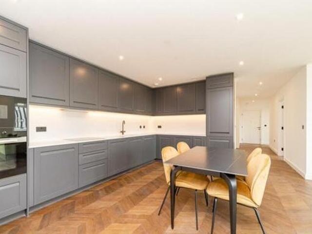 2 Bedroom Flat For Rent In 13 Brook Street, Royal Exchange