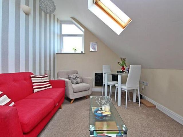 2 bedroom flat for rent in 11 Crwys Road, Cathays, CF24