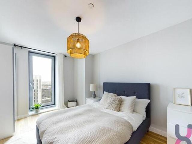 2 Bedroom Flat For Rent In 11 Michigan Avenue, Salford