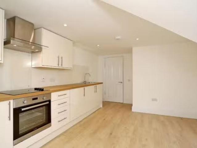 2 bedroom flat for rent in 130C Crown Street, Aberdeen, AB11 6.