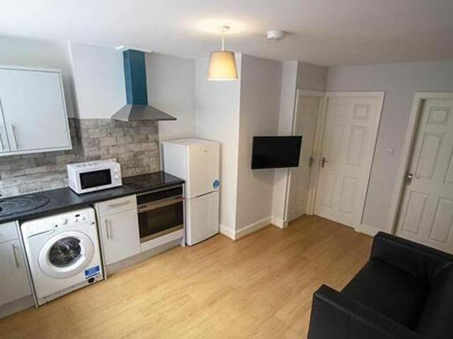 2 Bedroom Flat For Rent In 136 North Sherwood Street, Nottingham