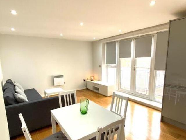 2 Bedroom Flat For Rent In 137 Great Suffolk Street