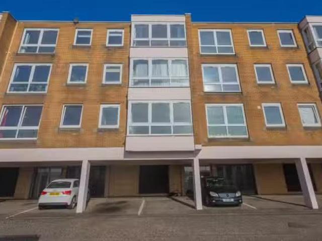 2 bedroom flat for rent in 140A, Southbrae Drive, Glasgow, G13.