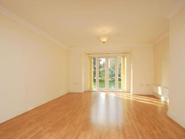 2 Bedroom Flat For Rent In 14 Oaklands Road, Bromley