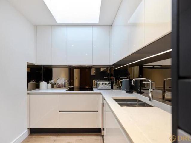 2 bedroom flat for rent in 154 Bayswater Road, W2