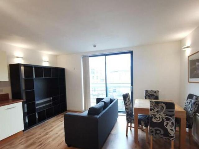 2 Bedroom Flat For Rent In 156 Chapel Street