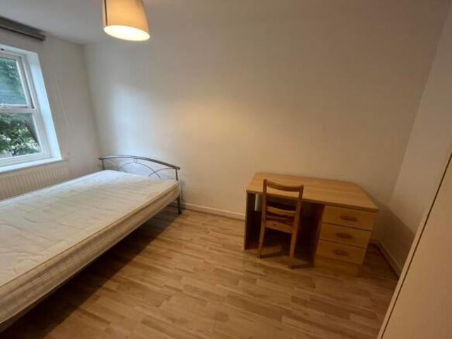 2 bedroom flat for rent in 158A Woodsley Road, Flat 8, LS2 9LZ, LS2
