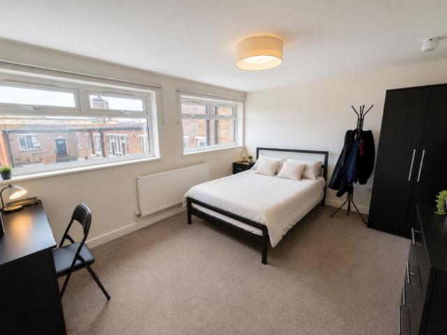 2 bedroom flat for rent in 160 Armada Way, Plymouth, PL1