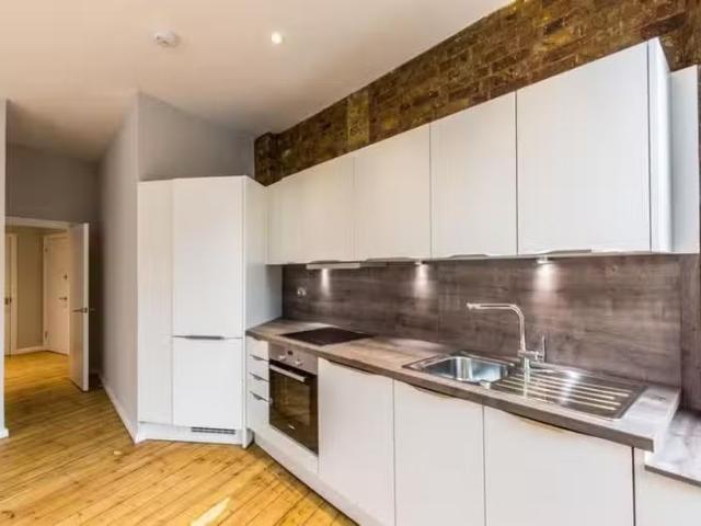2 bedroom flat for rent in 16B Cotton Lofts 124 128A Shacklewe.