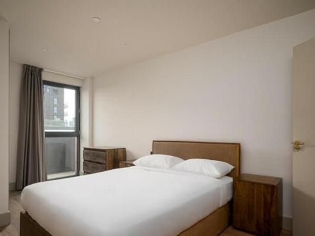 2 Bedroom Flat For Rent In 18 Ashley Road, London