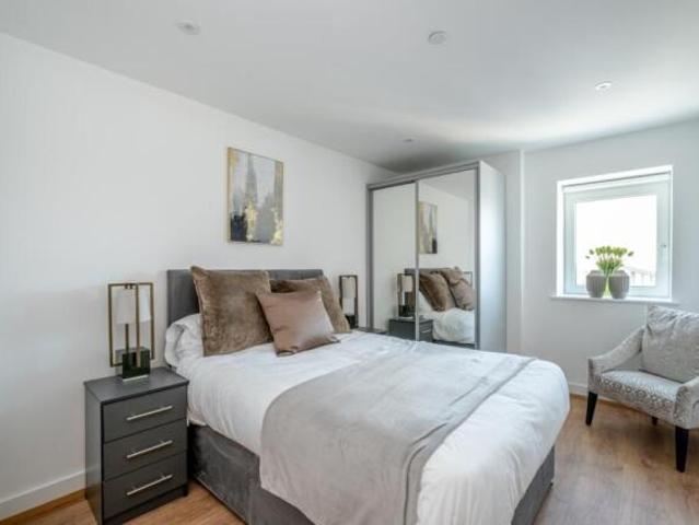 2 bedroom flat for rent in 1 Mast Quay London SE18